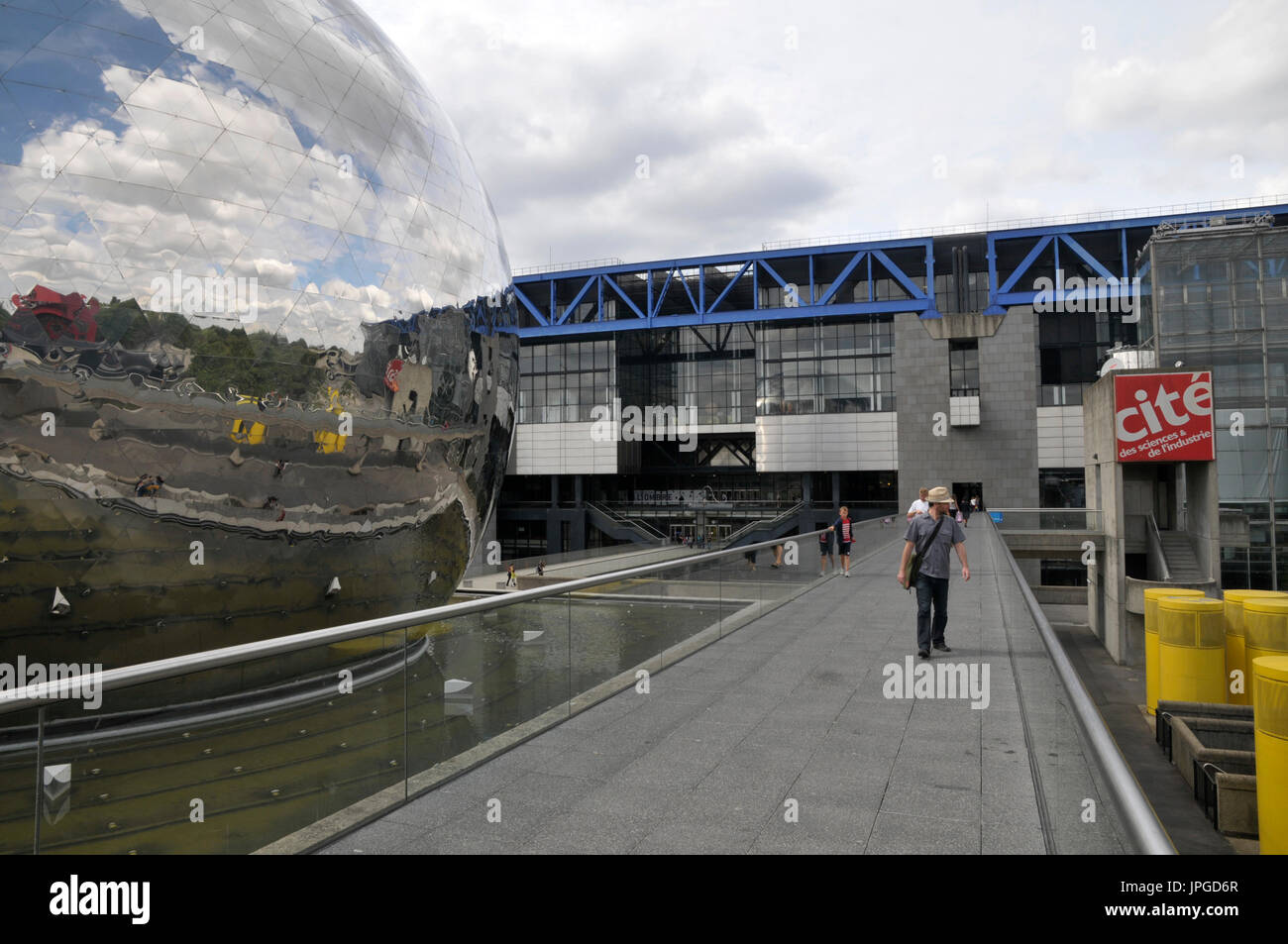 Paris science center hi-res stock photography and images - Alamy