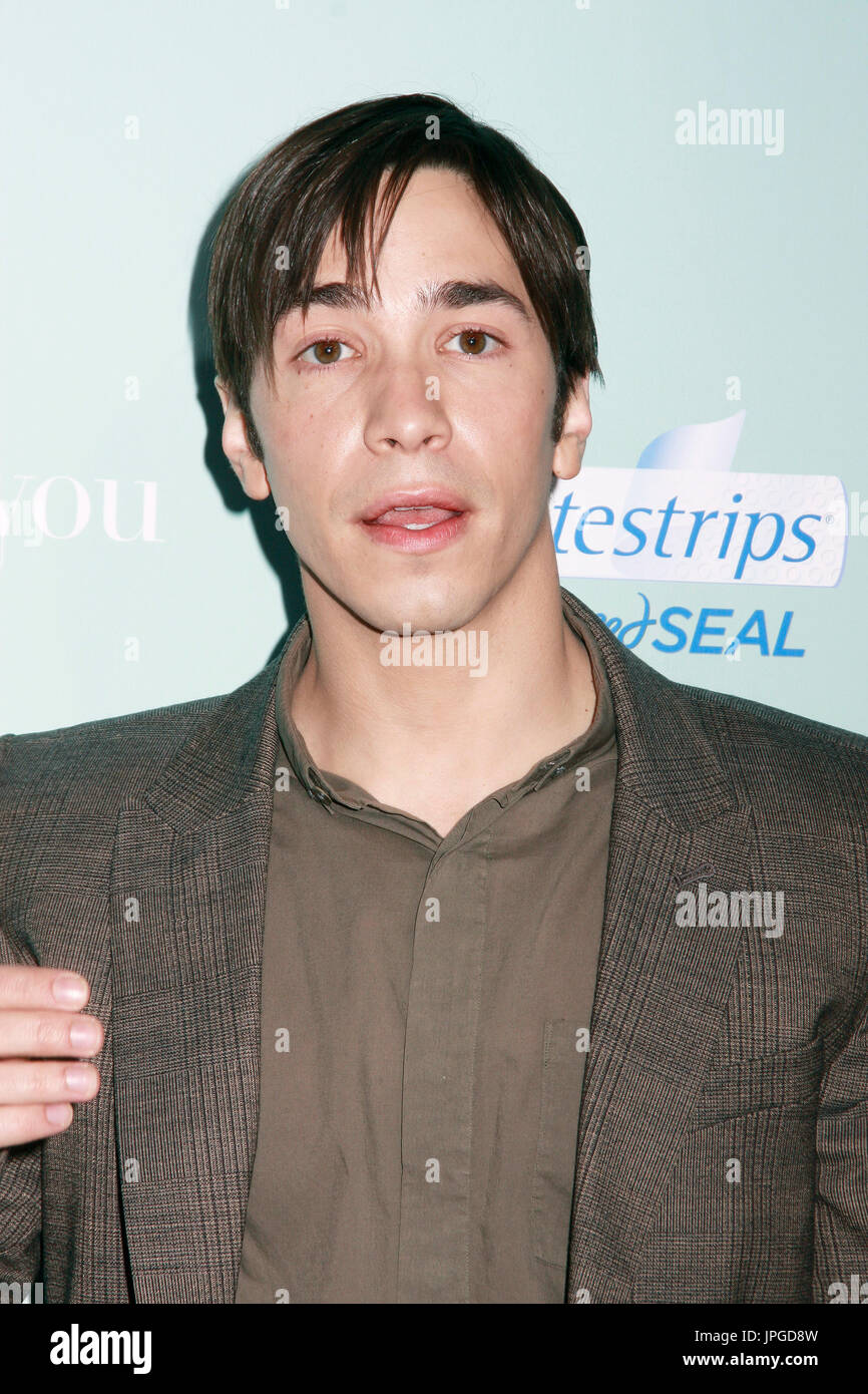 Justin Long at the Los Angeles Premiere of HE'S JUST NOT THAT INTO YOU ...