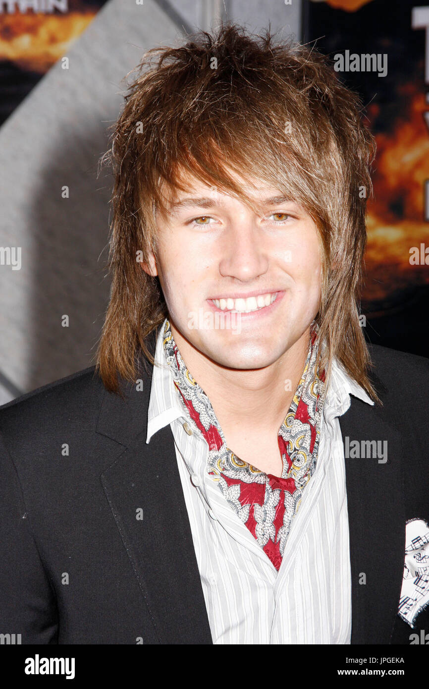 Steve Rushton at the World Premiere of RACE TO WITCH MOUNTAIN held at ...