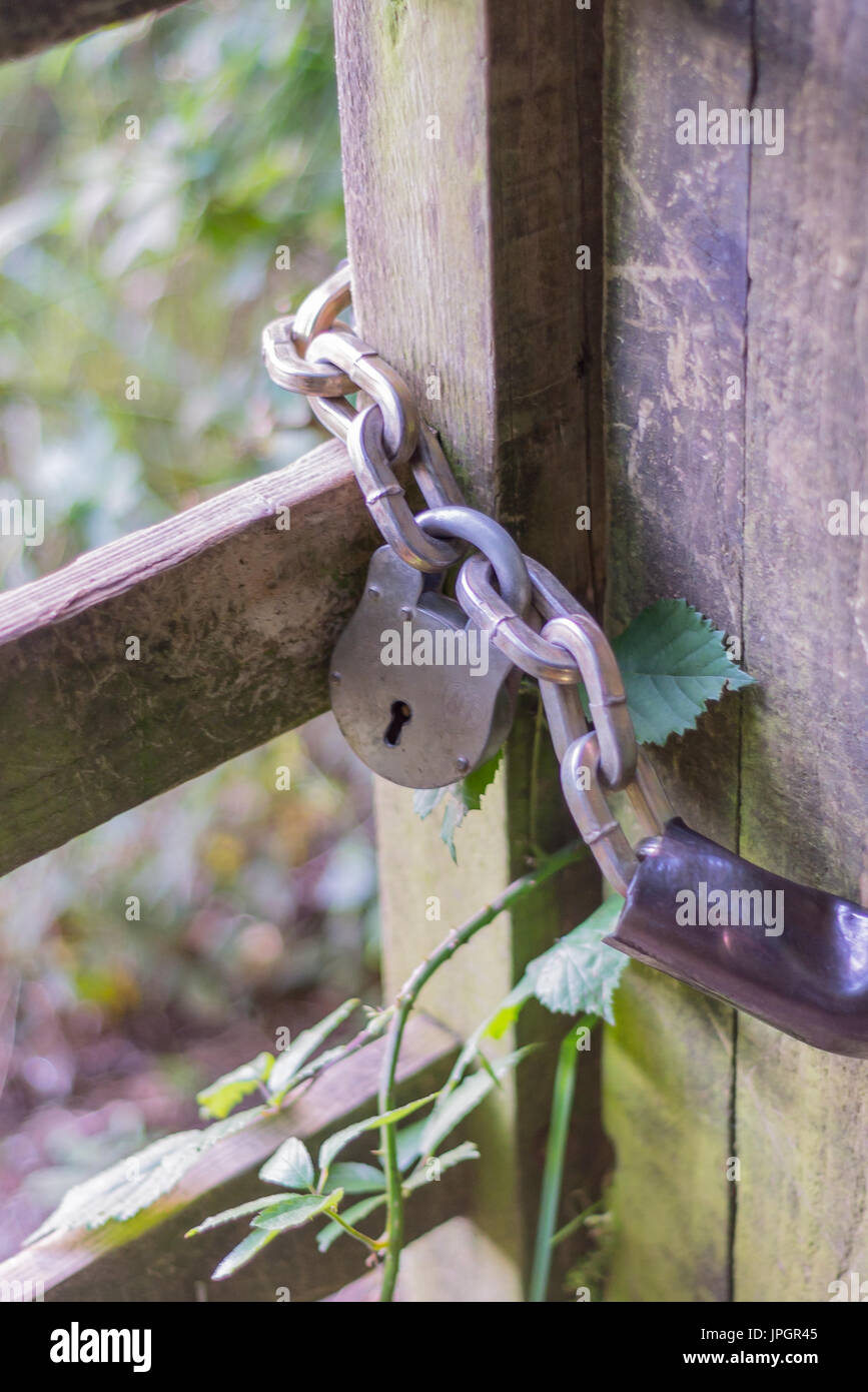 Chain Lock Gate High Resolution Stock Photography and Images - Alamy