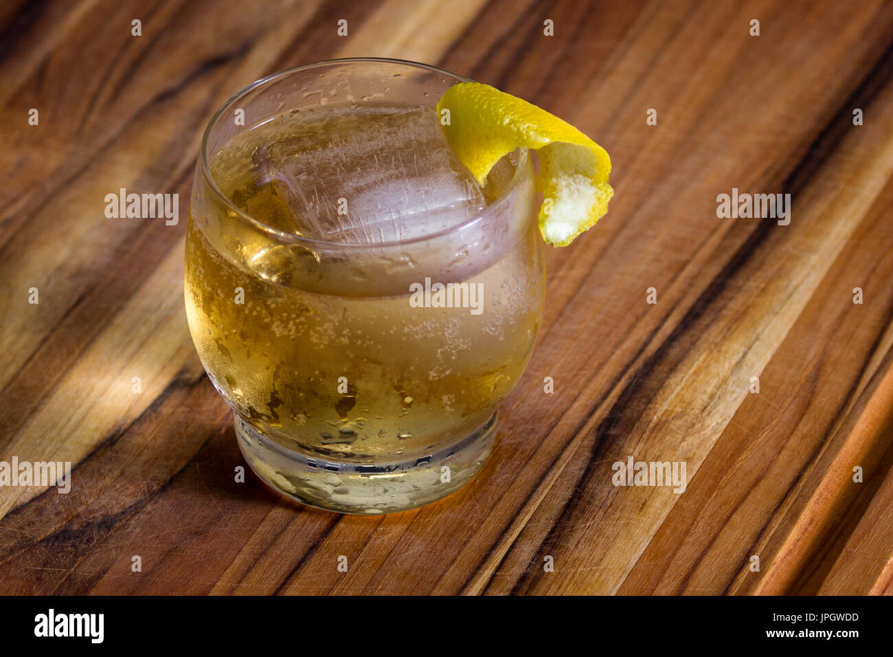 Whiskey rocks lemon twist hi-res stock photography and images - Alamy