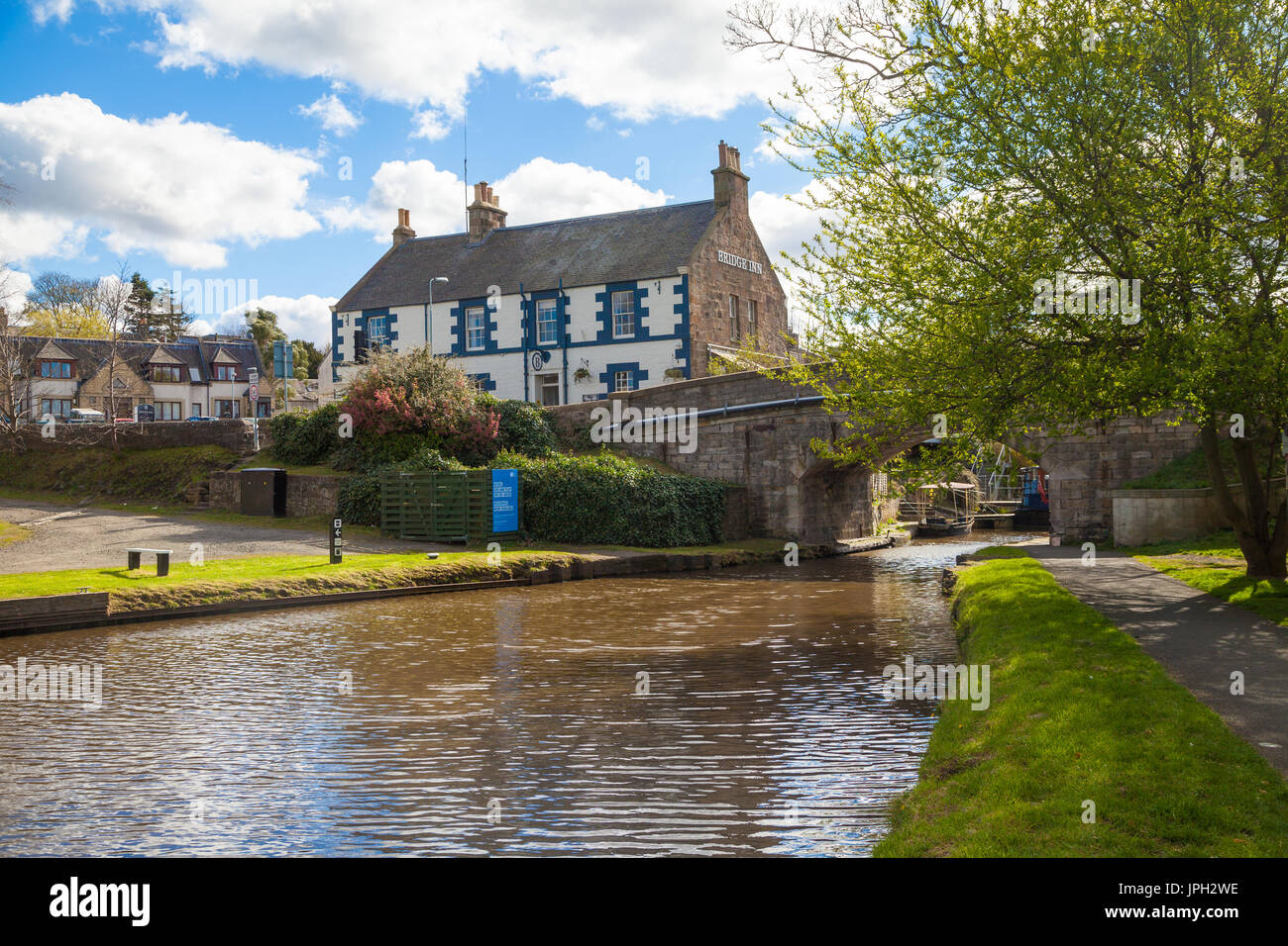 The Union Canal near Ratho on the outskirts of Edinburgh Stock Photo ...