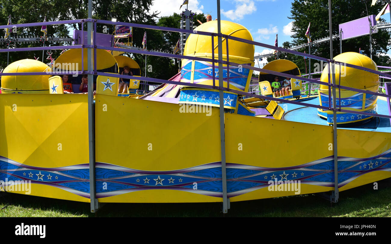 Spinning carnival ride hi-res stock photography and images - Alamy