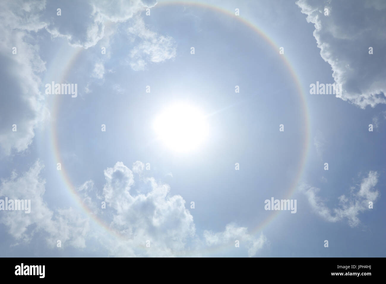 Full circle rainbow hi-res stock photography and images - Alamy