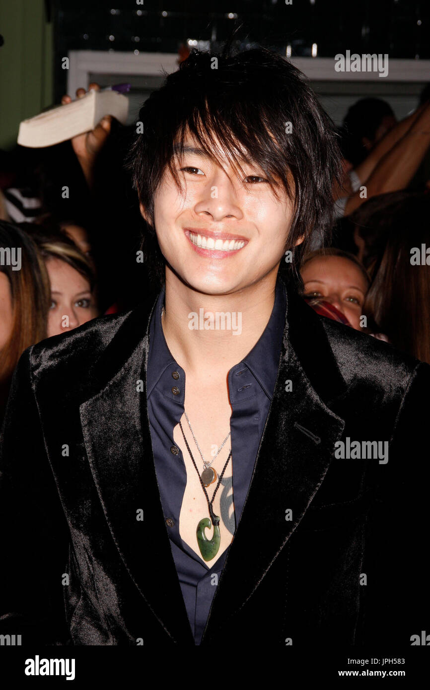 Justin Chon at the Los Angeles Premiere of TWILIGHT held at the Mann ...