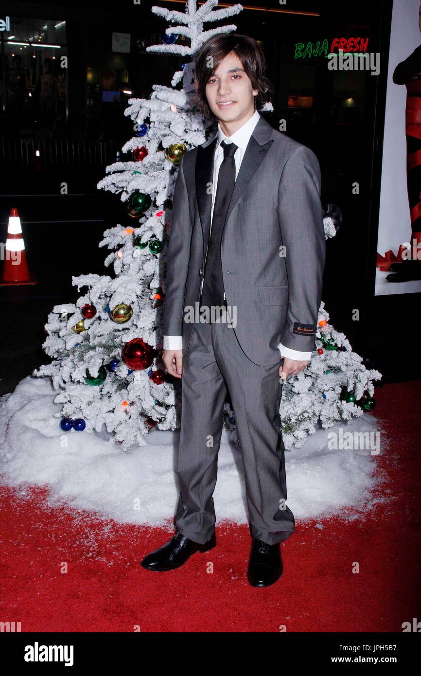 Taylor Boggan at the World Premiere of "Four Christmases" held at the ...