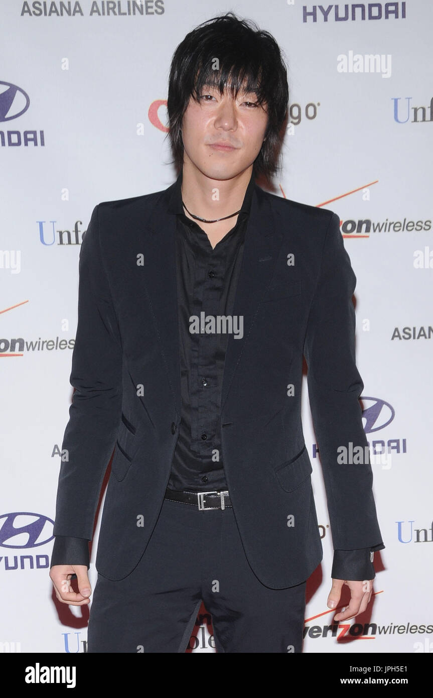 Aaron Yoo at the KoreAm Journal's 7th Annual "Unforgettable: A Night of ...