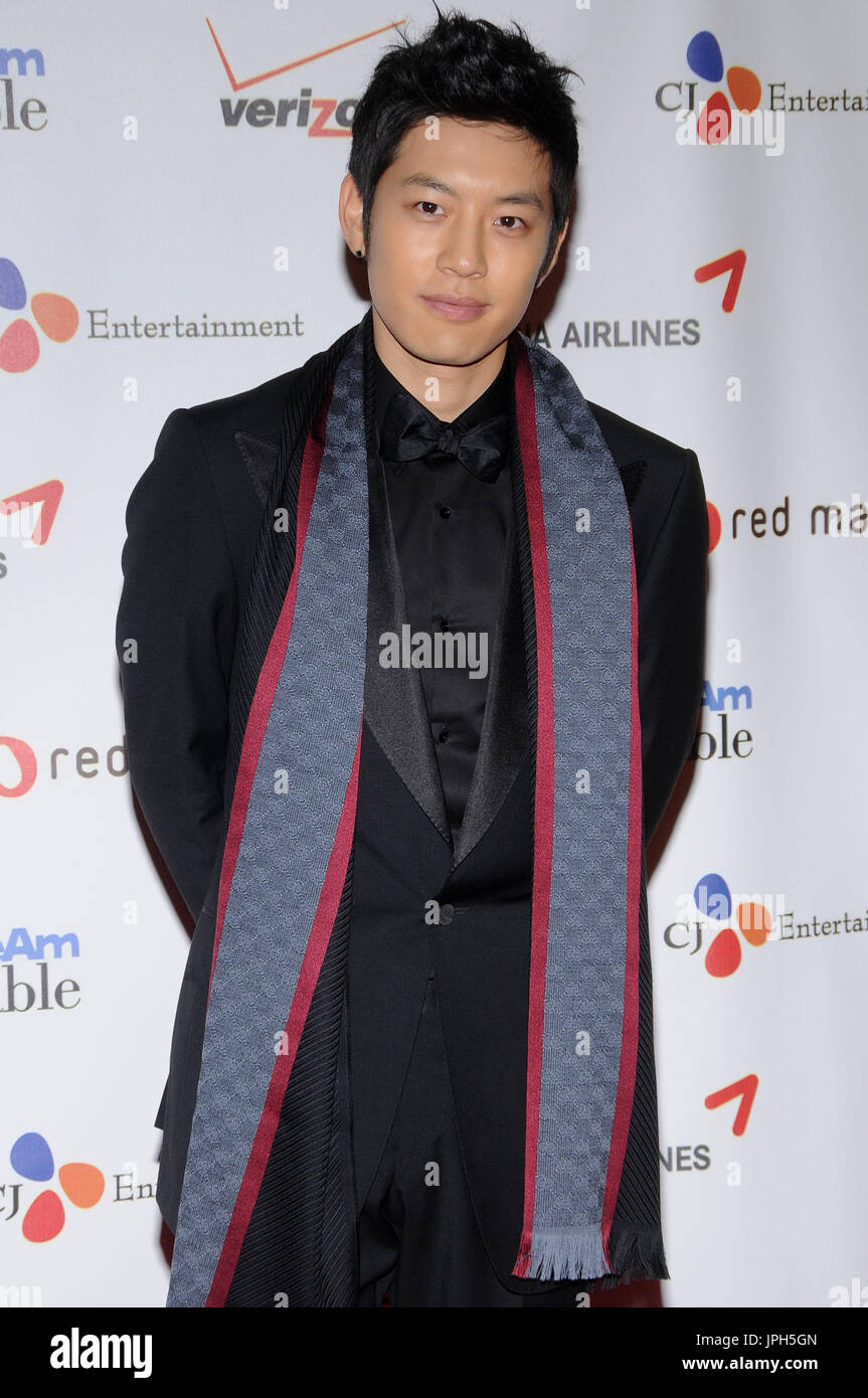 Se7en at the KoreAm Journal's 7th Annual "Unforgettable: A Night of ...