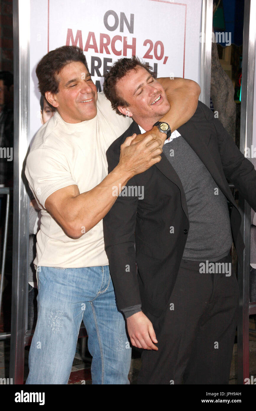 Lou Ferrigno and Jason Segel at the Los Angeles Premiere of I LOVE YOU ...