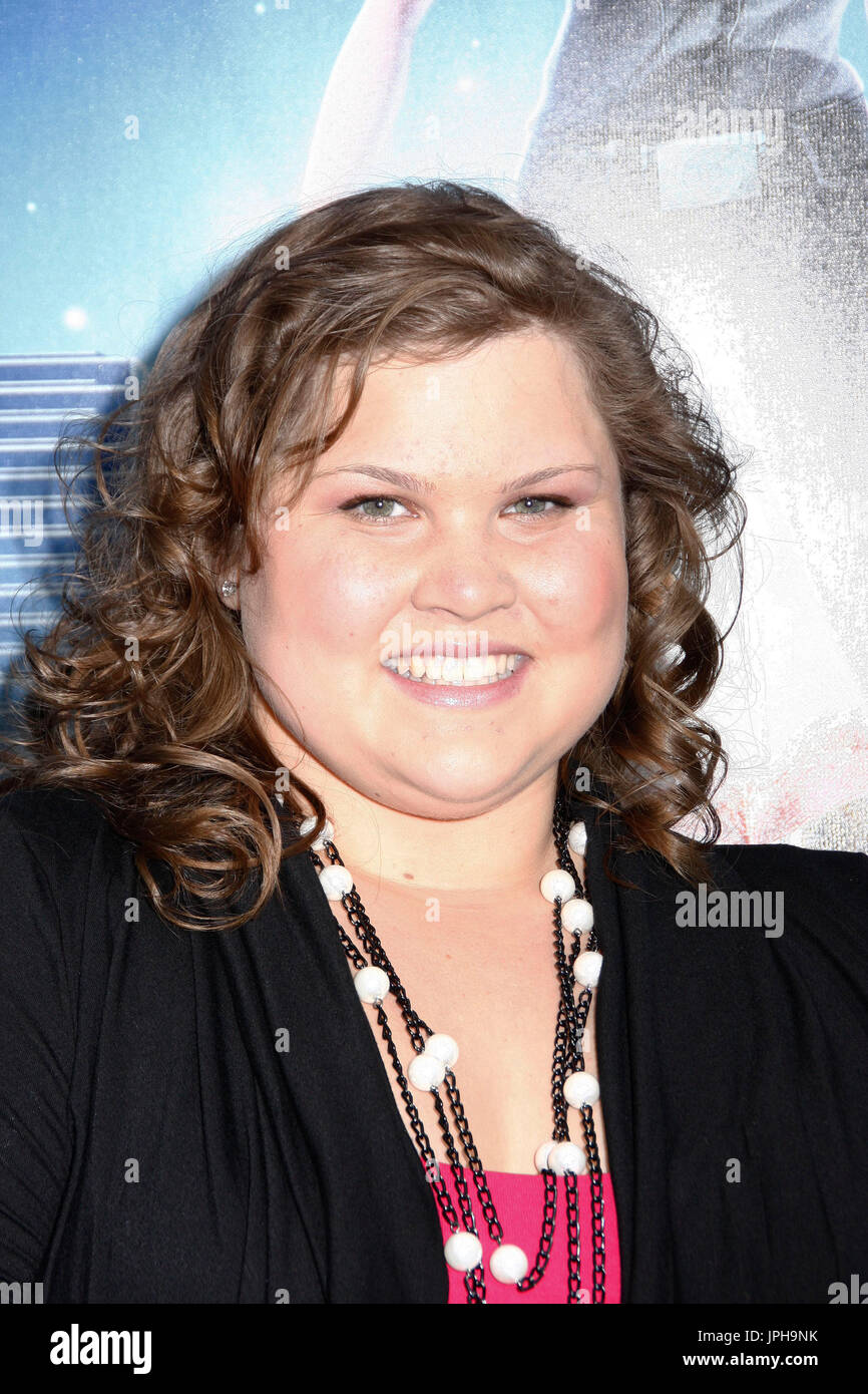 Chelsea Makela at the Los Angeles Premiere of MONSTERS VS. ALIENS held ...