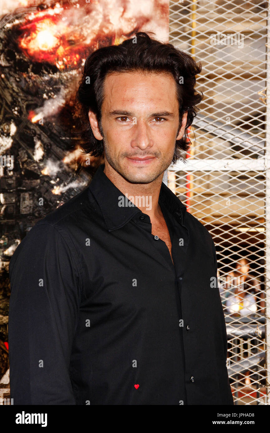 Rodrigo Santoro at the Los Angeles Premiere of TERMINATOR SALVATION ...