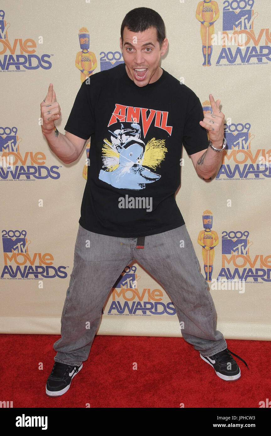 Steve-O at the 2009 MTV Movie Awards - Arrivals held at The Gibson ...