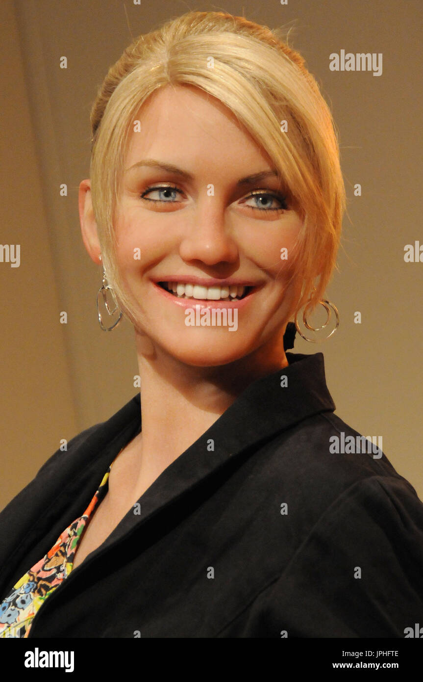 Cameron Diaz wax figure at the Madame Tussauds Hollywood Ribbon Cutting ...