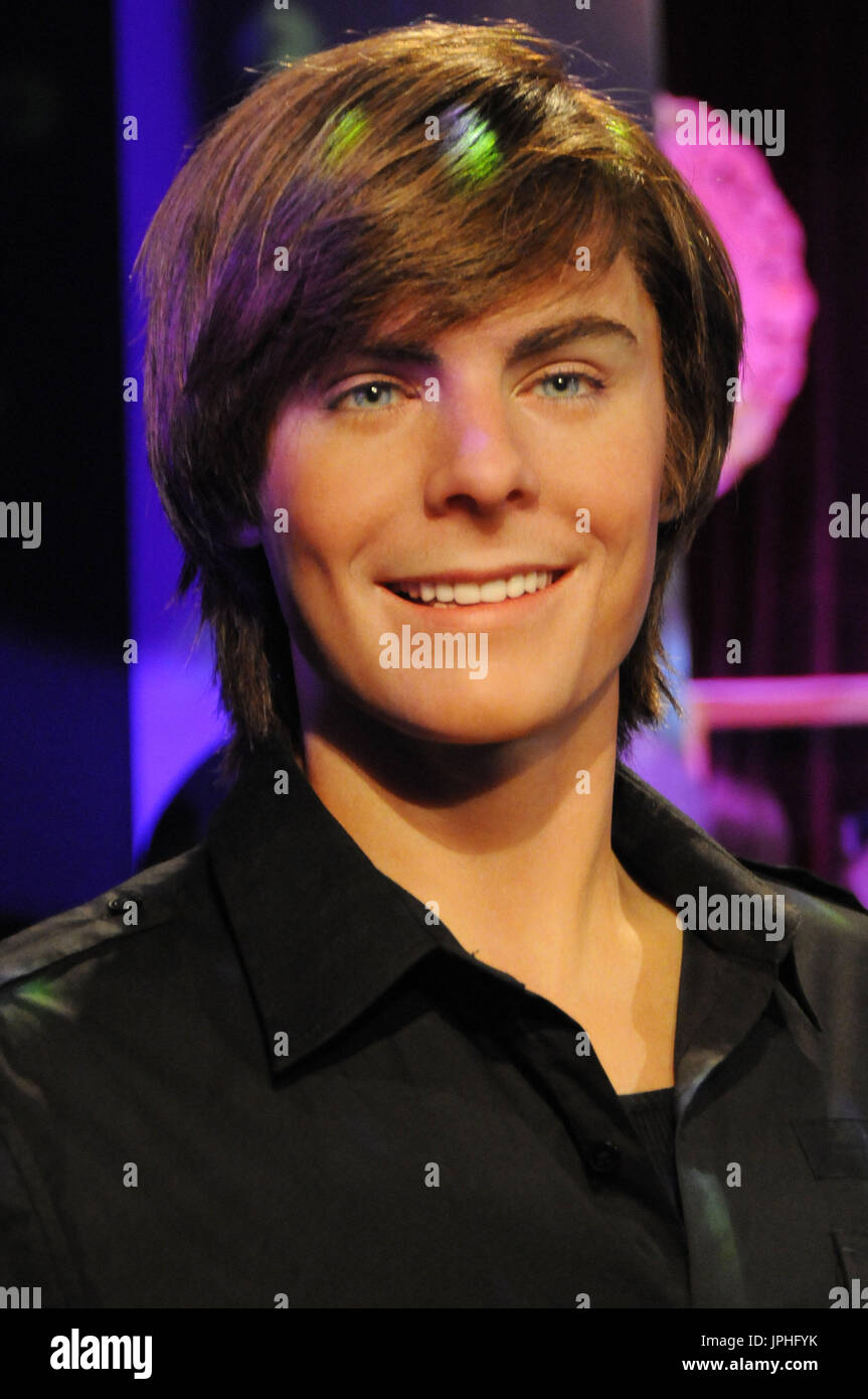 Zac Efron wax figure at the Madame Tussauds Hollywood Ribbon Cutting ...