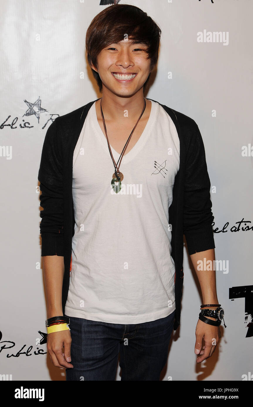 Justin Chon at the 2009 Teen Choice Awards Pre-Party held at Level 3 at ...