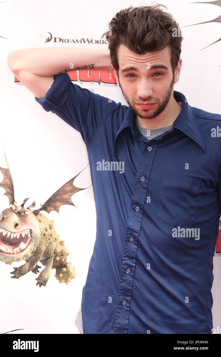 Jay Baruchel at the Los Angeles Premiere of "How To Train Your Dragon ...