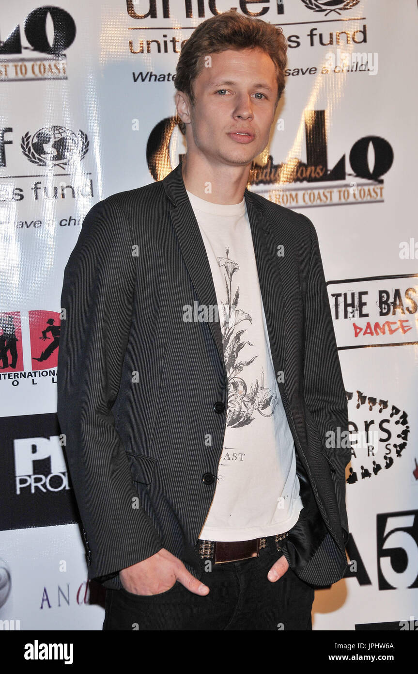 Actor Dustin Varpness at the Artists For Humanity Get Up & Move Charity ...