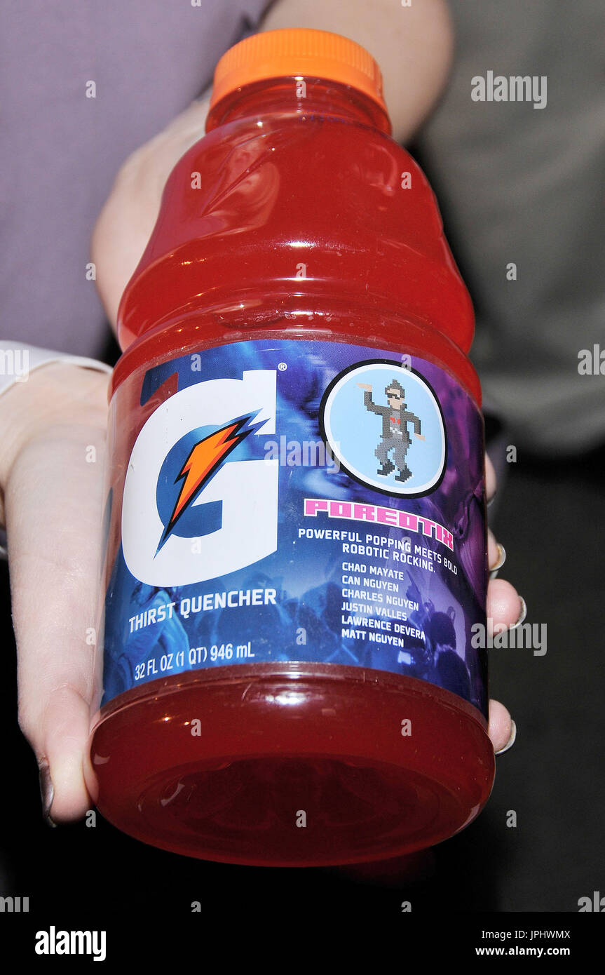 Poreotix Gatorade Bottle at Randy Jackson's America's Best Dance Crew ...