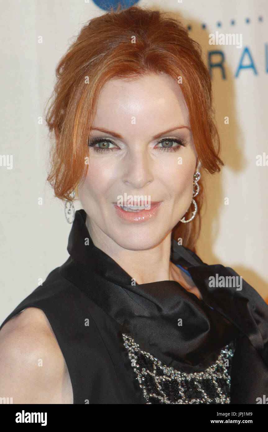 Marcia Cross arrives at the red carpet for Rock A Little, Feed A Lot ...