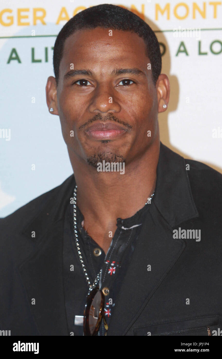 Rapper Lazarus arrives at the red carpet for Rock A Little, Feed A Lot ...