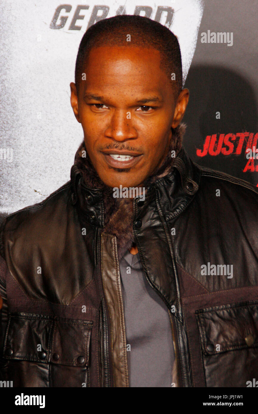 Jamie Foxx at the Los Angeles Premiere of LAW ABIDING CITIZEN held at the Grauman's Chinese ...