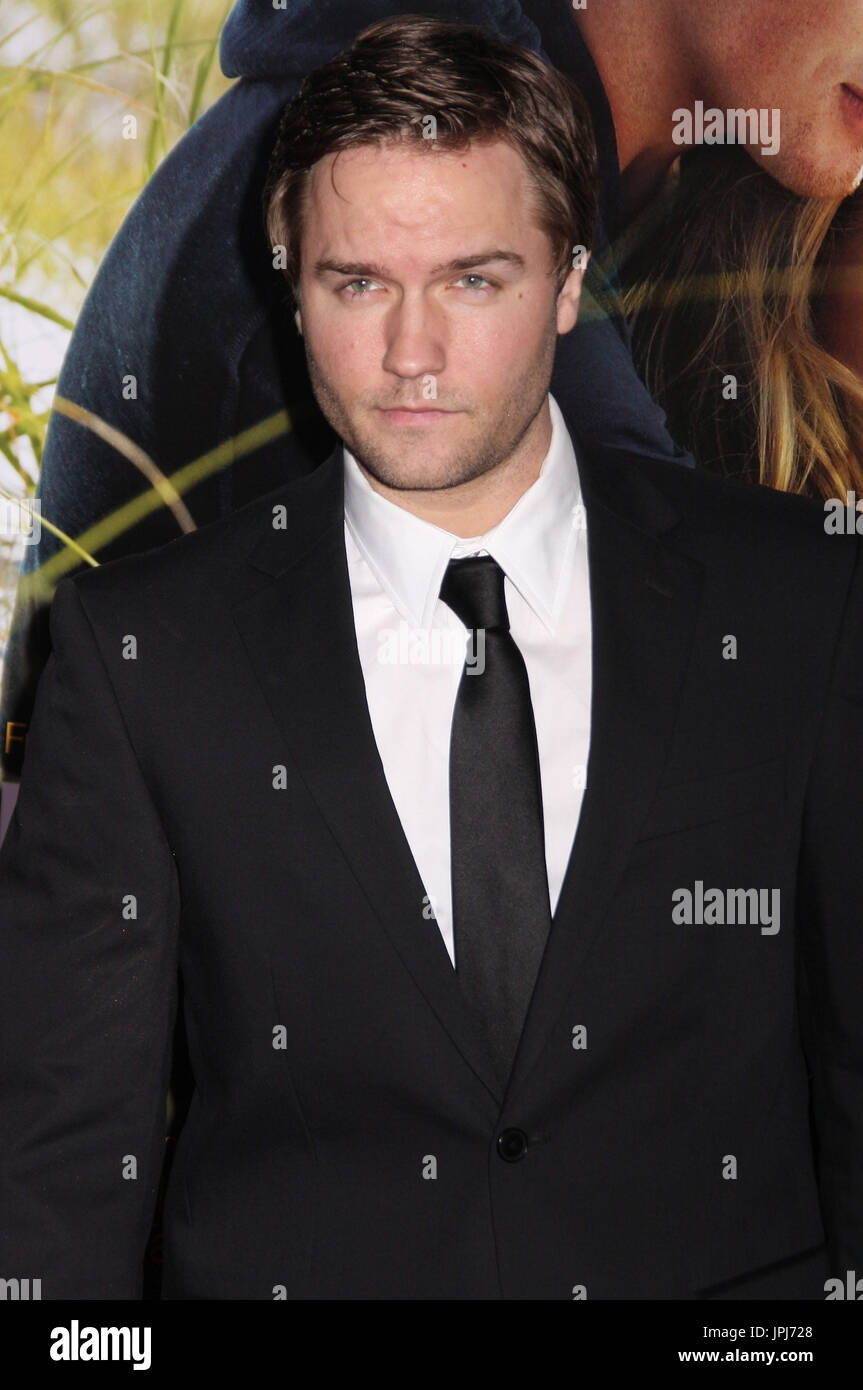 Scott Porter at the World Premiere of "Dear John" held at the Grauman's ...