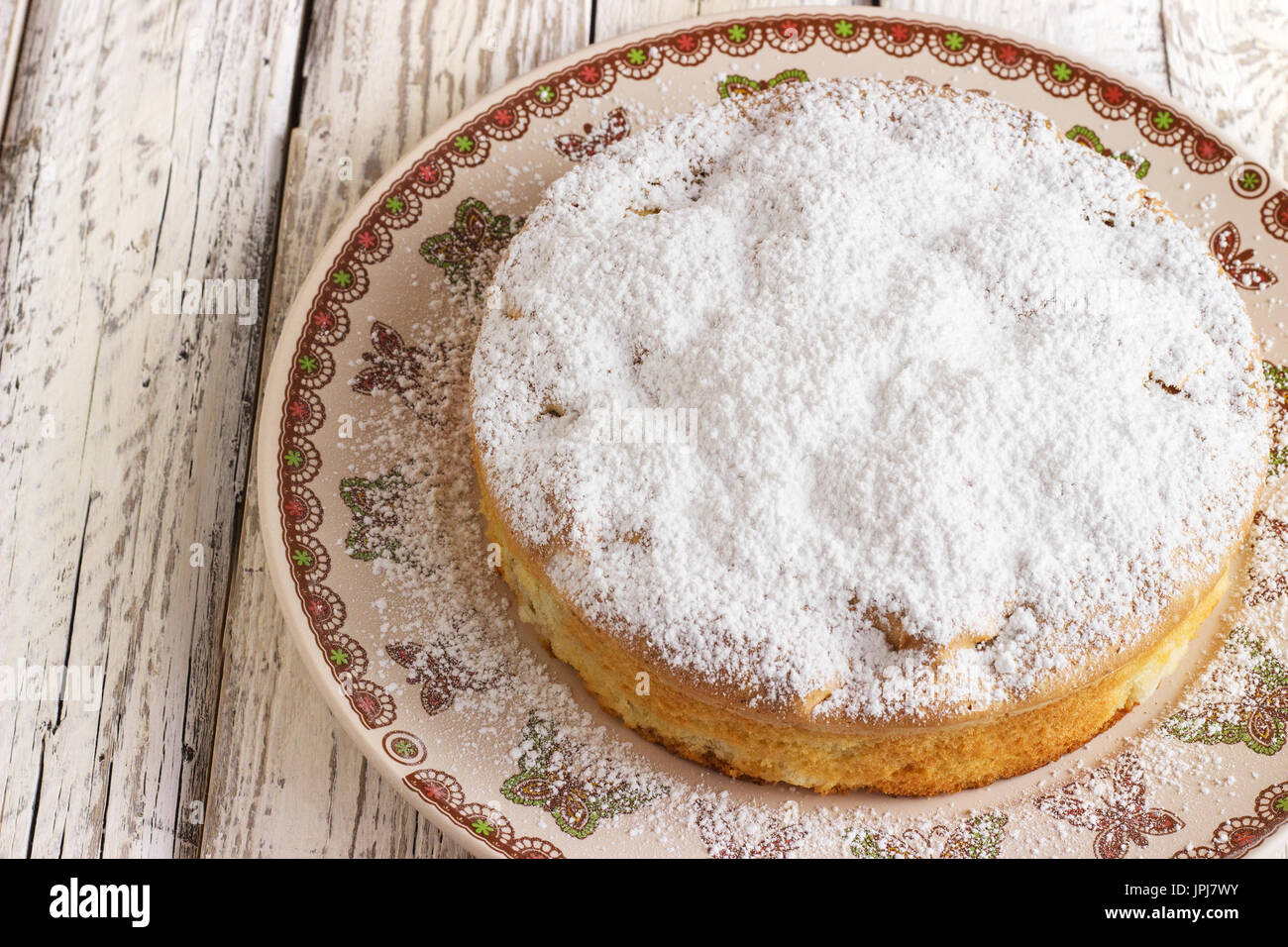 Traditional Italian cake with ricotta cheese and sour apples Stock ...