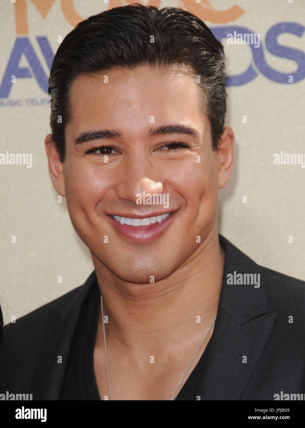 Mario Lopez at the 2009 MTV Movie Awards - Arrivals held at The Gibson ...