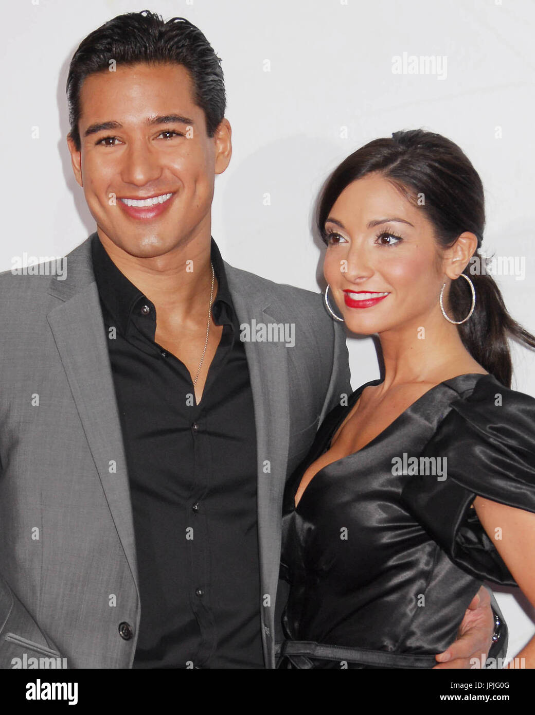 Mario Lopez & girlfriend Courtney Mazza at the AFI FEST 2009 Gala ...