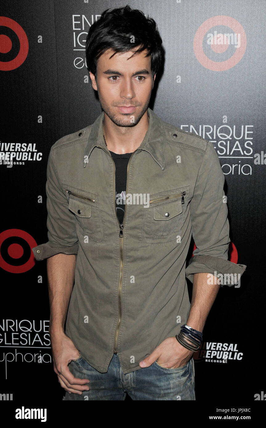 Enrique Iglesias at the Enrique Iglesias EUPHORIA Album Release Party ...