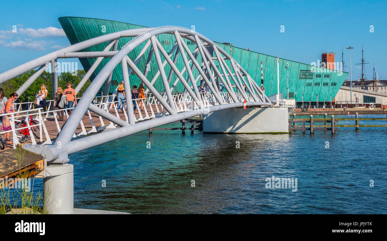 Pedestrian bridge to the Science Museum in Amsterdam - AMSTERDAM - THE ...