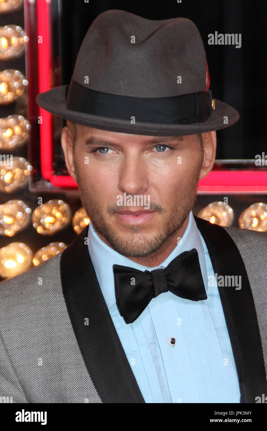 Matt Goss at the Los Angeles Premiere of BURLESQUE held at the Grauman ...