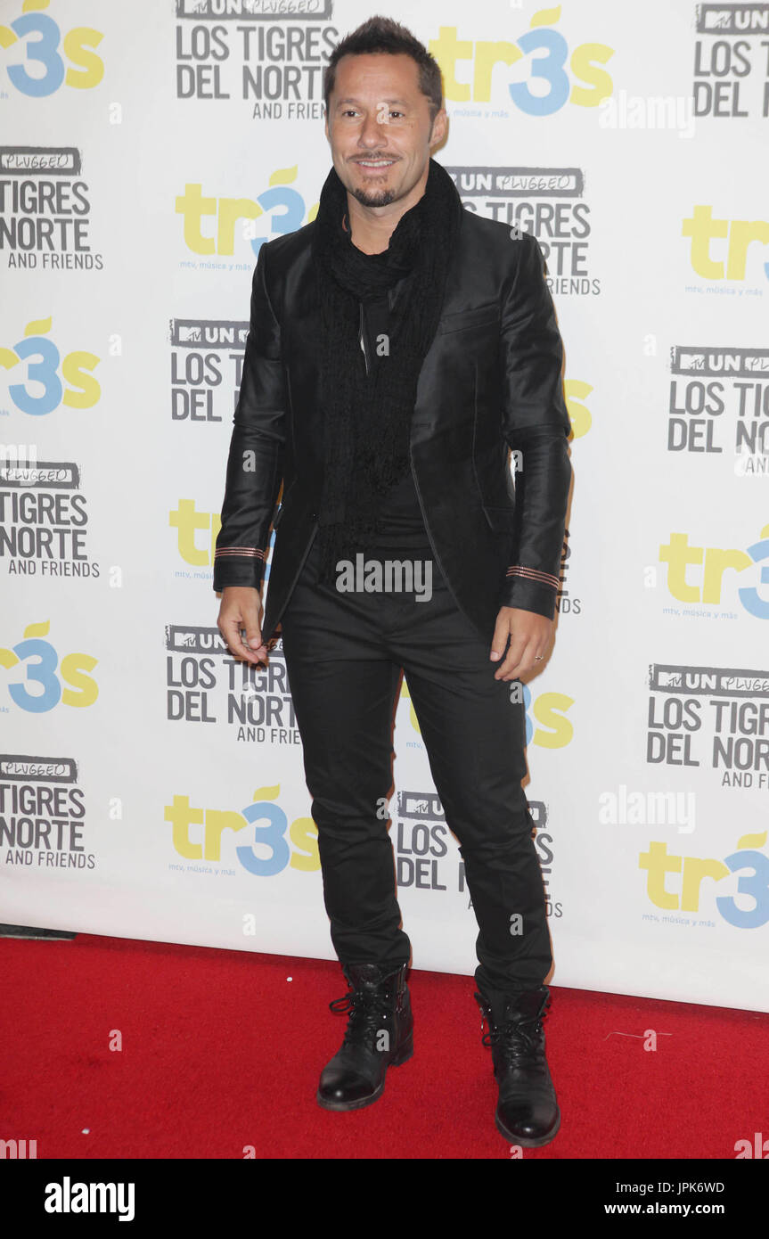 Performer Diego Torres arrives at the red carpet for "MTV Unplugged Los ...