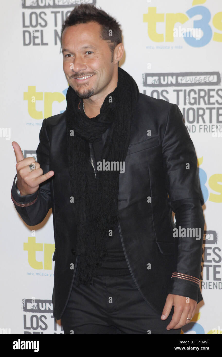 Performer Diego Torres arrives at the red carpet for "MTV Unplugged Los ...