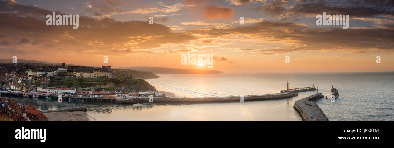 Whitby town harbour panorama hi-res stock photography and images - Alamy