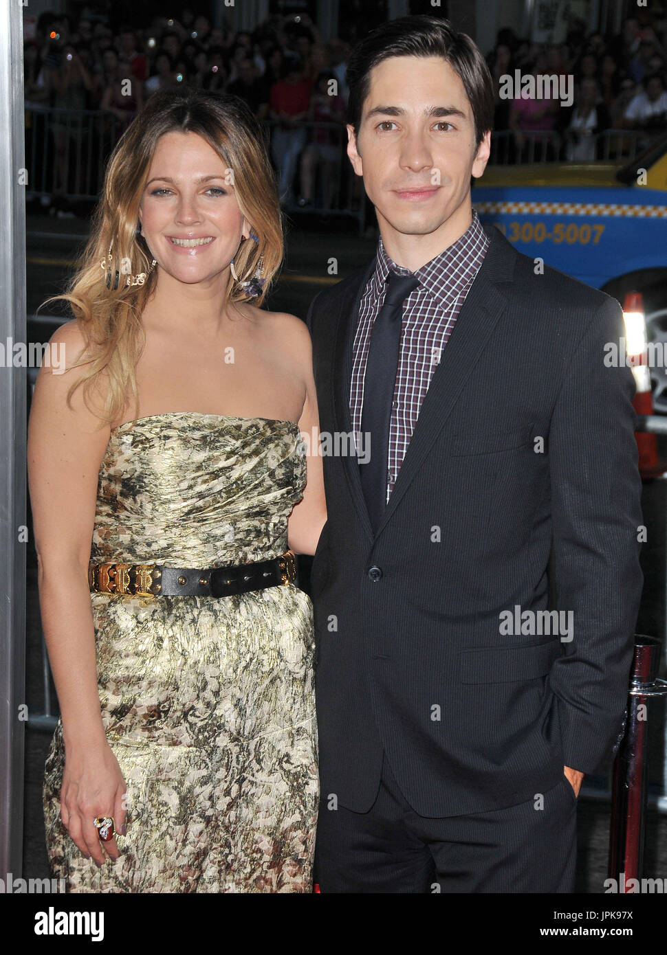 Drew Barrymore & Justin Long at the Los Angeles Premiere of "Going The ...