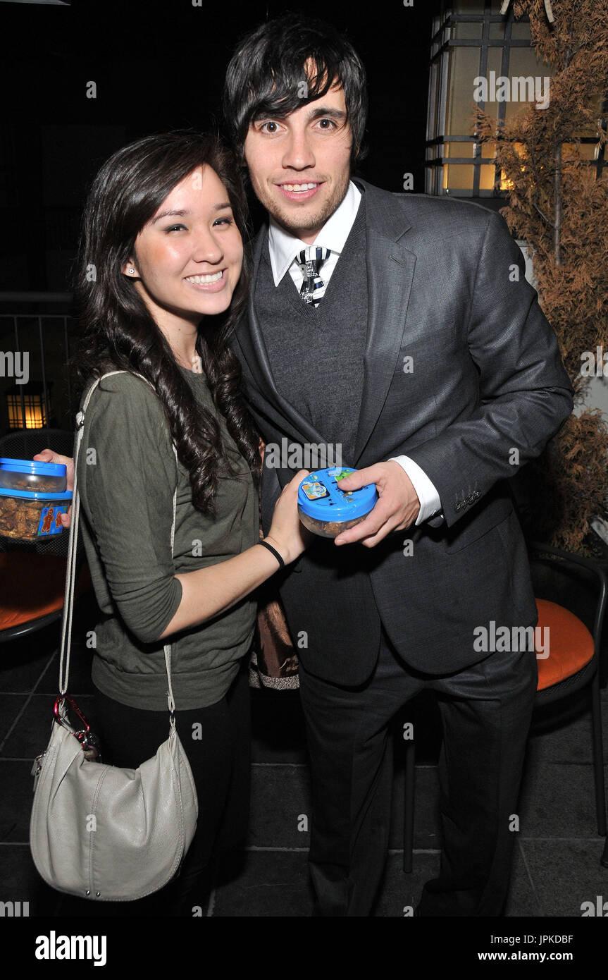 YouTube Artists Cathy Nguyen & Chester See at The NigaHiga x Wong Fu ...