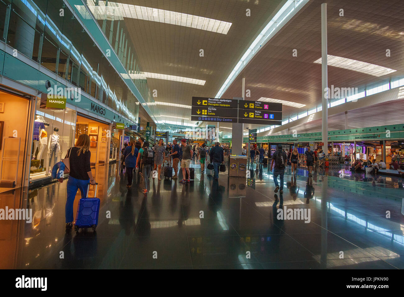 Barcelona el prat airport tower hi-res stock photography and images - Alamy