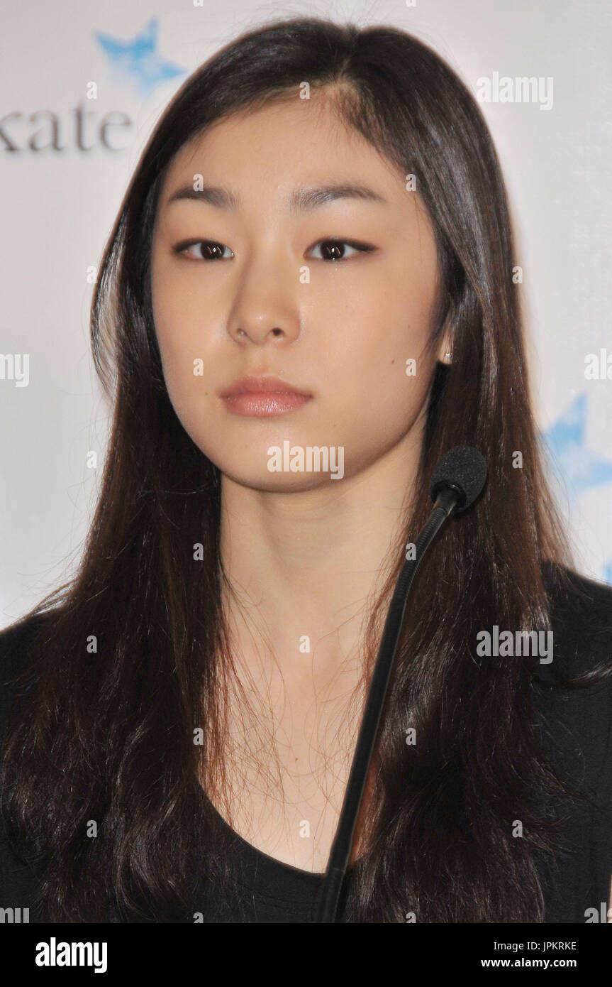 Olympic Figure Skater Yuna Kim at the 2010 ALL THAT SKATE LA Michelle ...