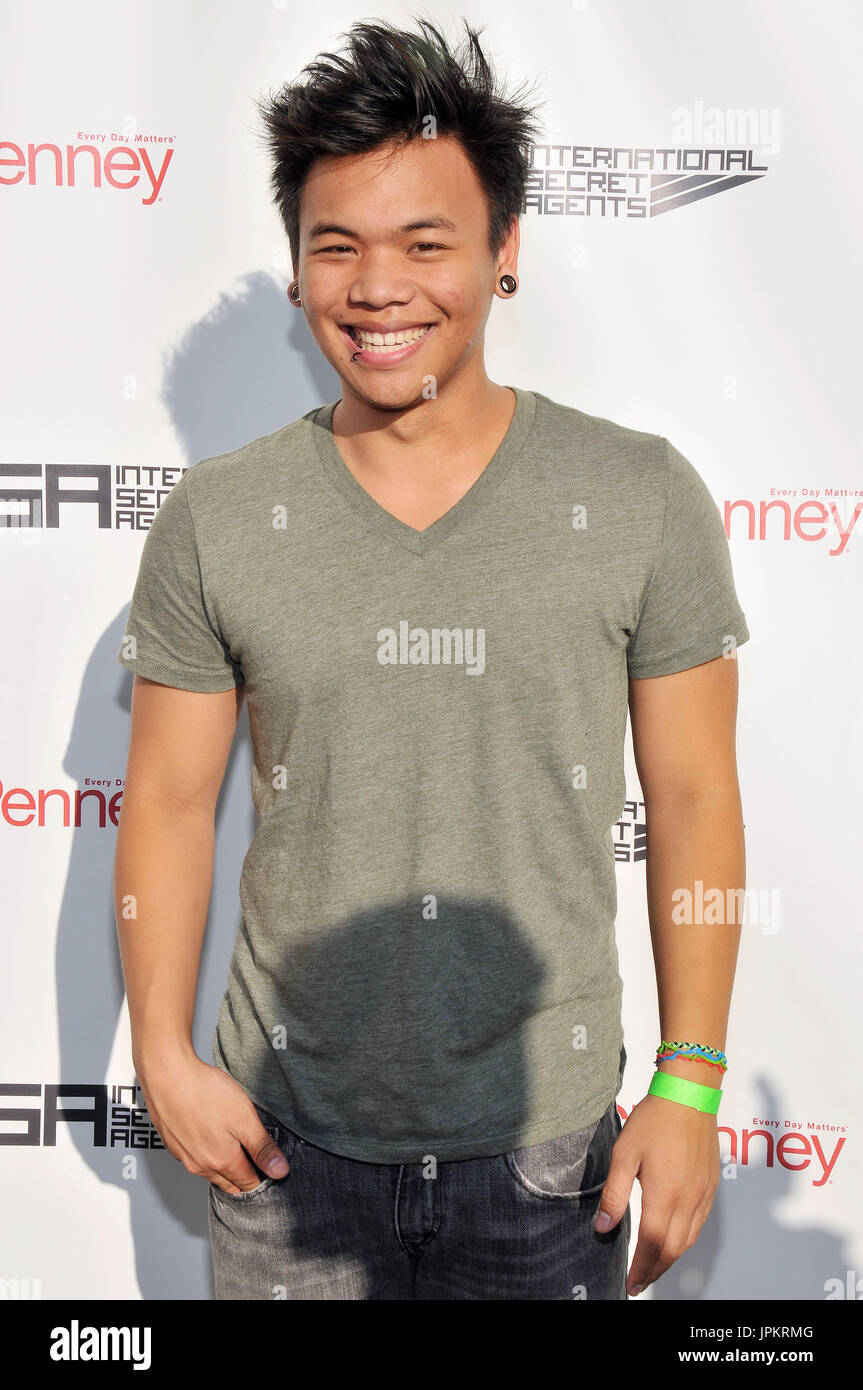 YouTube sensation AJ Rafael at the ISA International Secret Agents 2010 ...