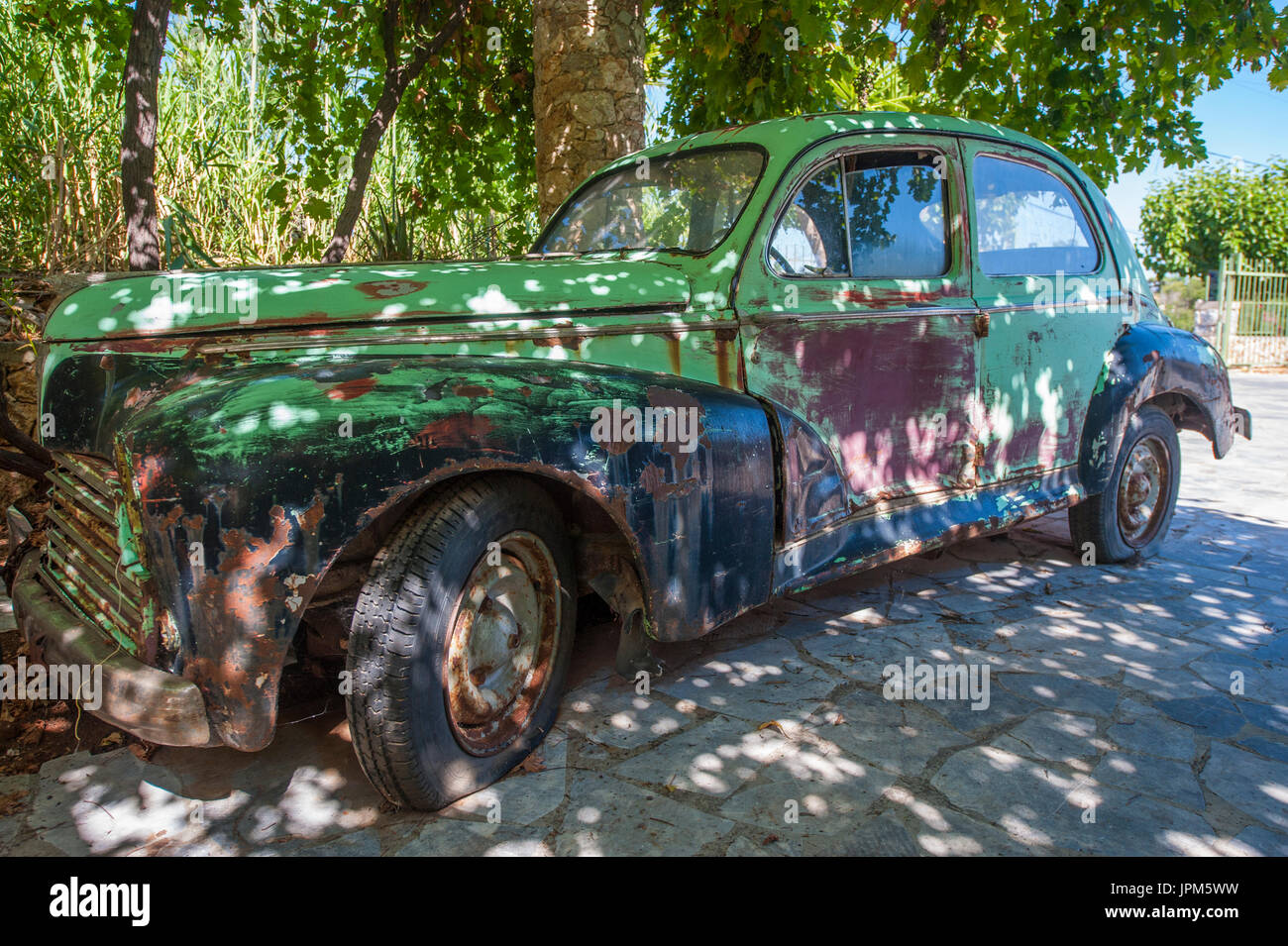 Battered car hi-res stock photography and images - Alamy