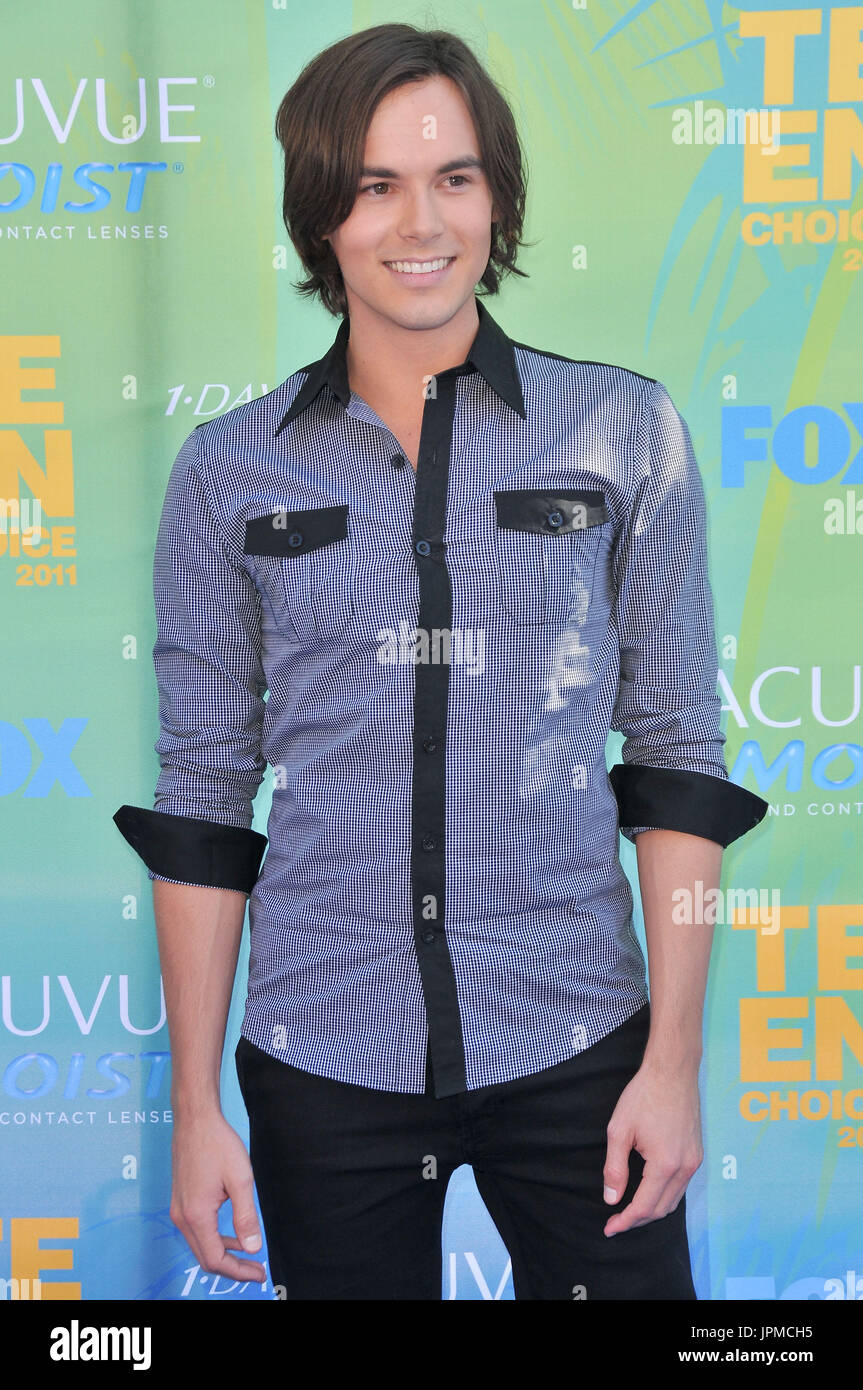 Tyler Blackburn at the 2011 Teen Choice Awards - Arrivals held at the ...
