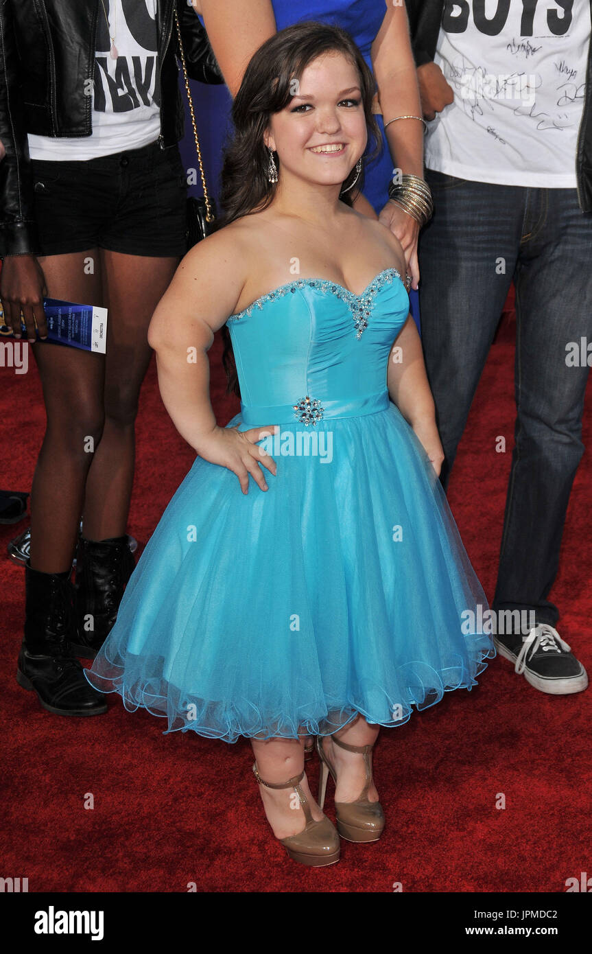 Janae Meraz at the Los Angeles Premiere of "Glee: The 3D Concert Movie ...