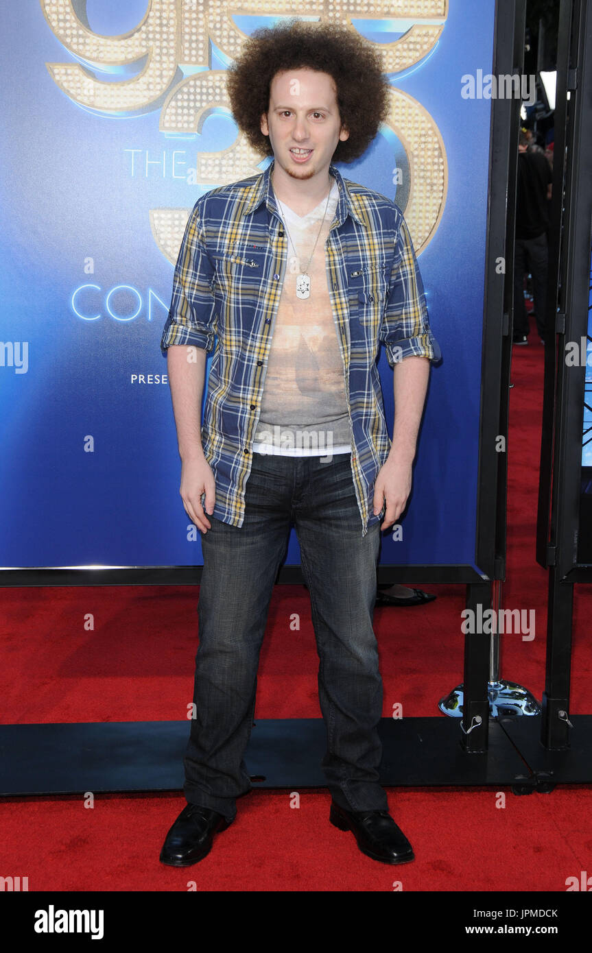 Josh Sussman at the Los Angeles Premiere of "Glee: The 3D Concert Movie ...