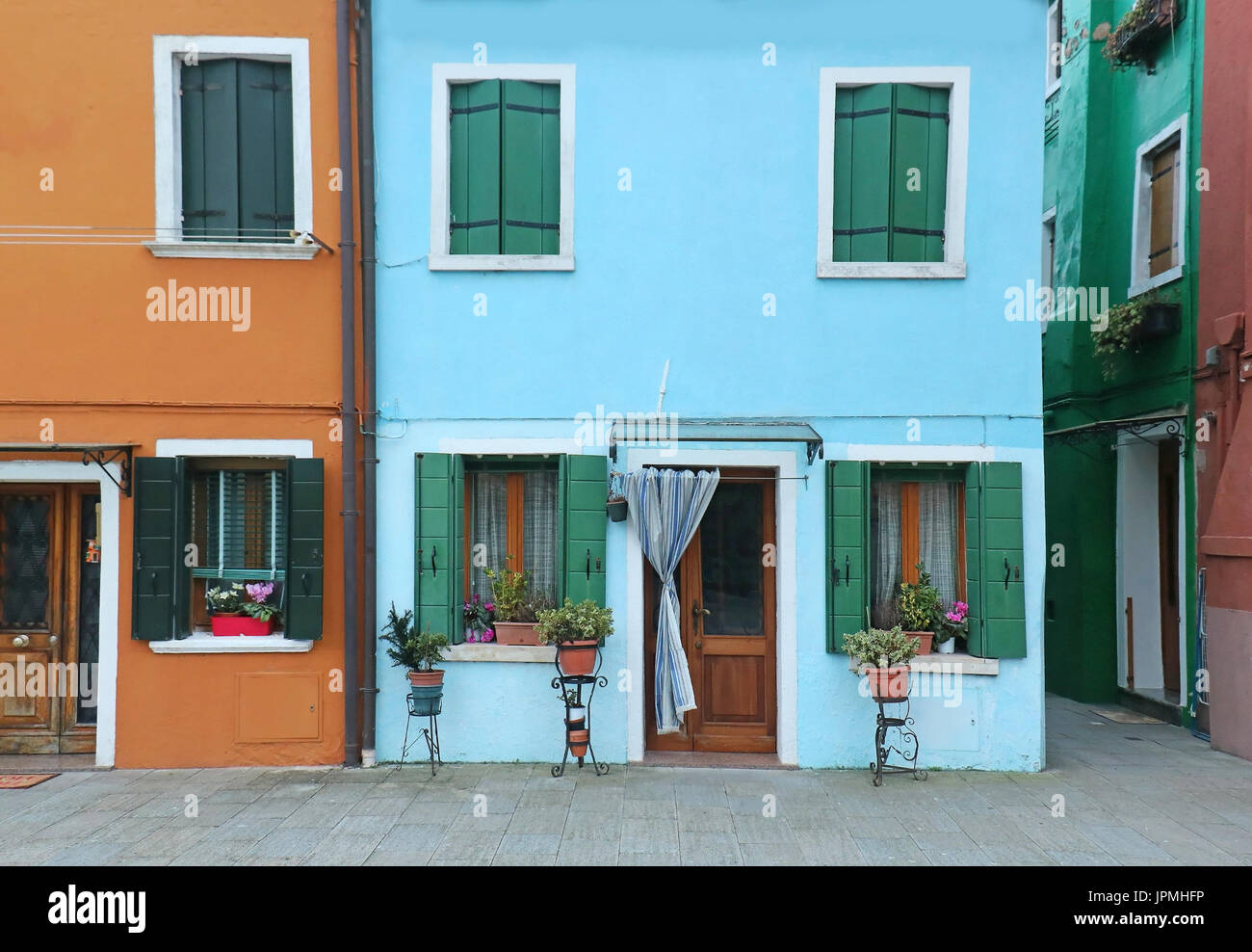 Retro doors and windows hi-res stock photography and images - Alamy