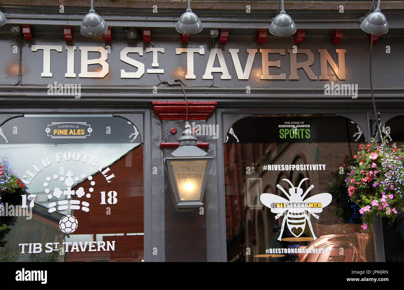 Tib street tavern hi-res stock photography and images - Alamy