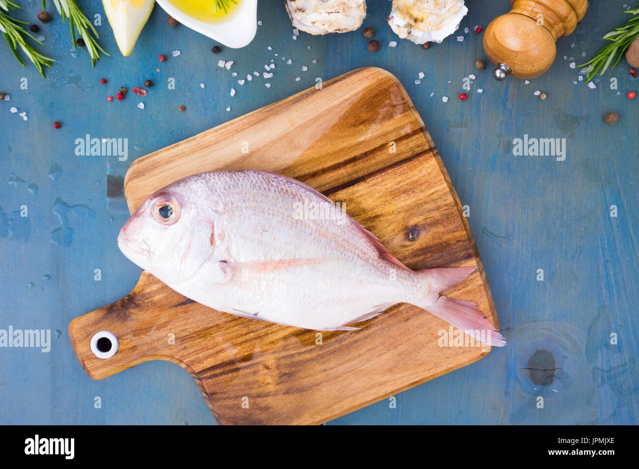 Pink sea bream hi-res stock photography and images - Alamy