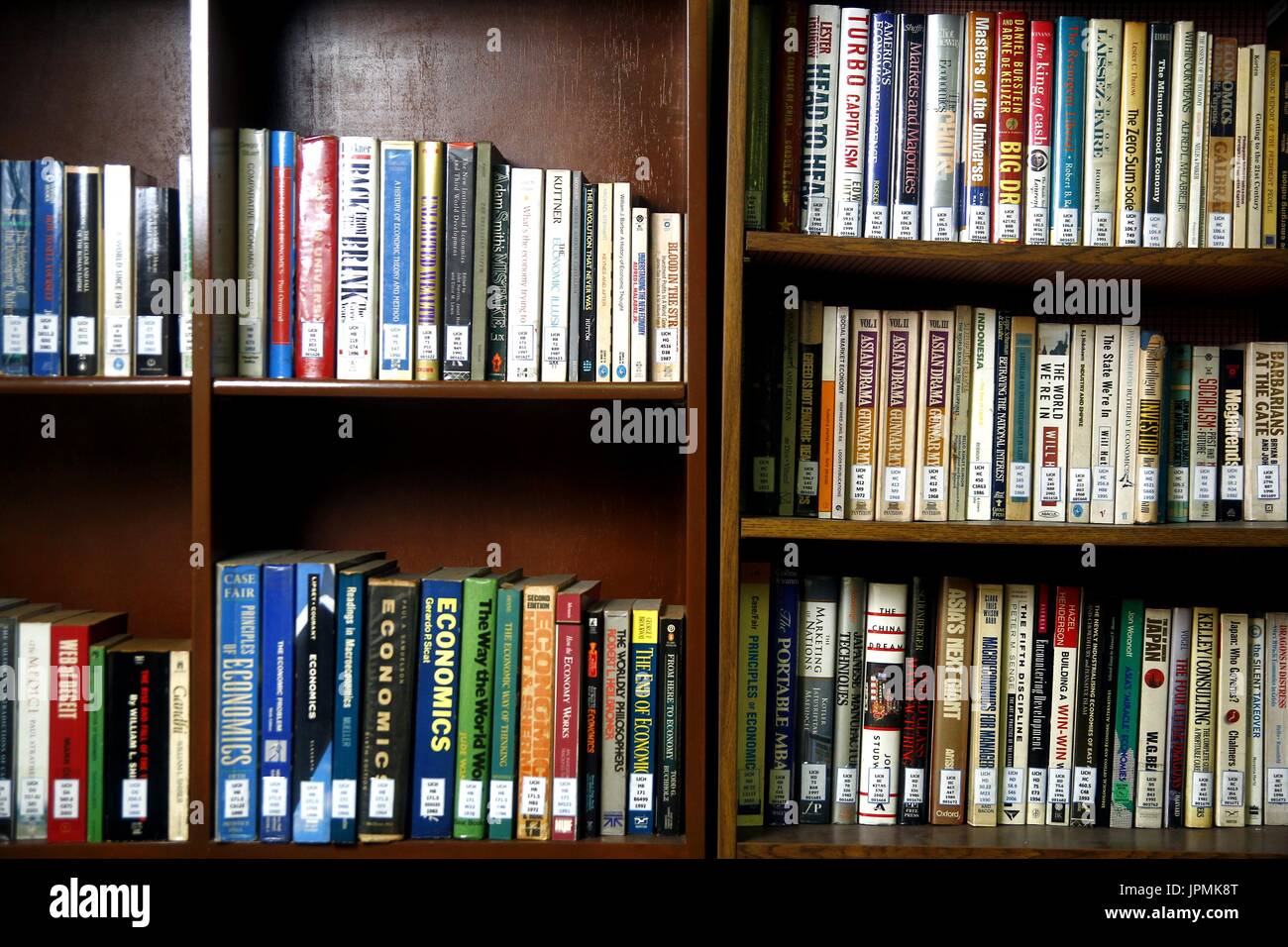 PASIG CITY, PHILIPPINES - JULY 31, 2017: A wide variety of books on ...