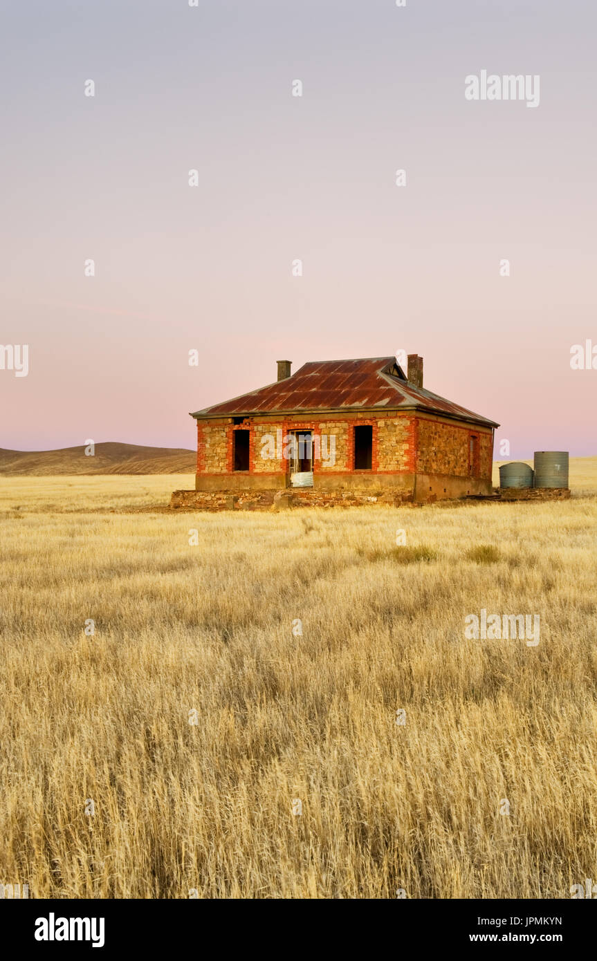 Historical Cobb & Co Cottage in Burra Stock Photo - Alamy