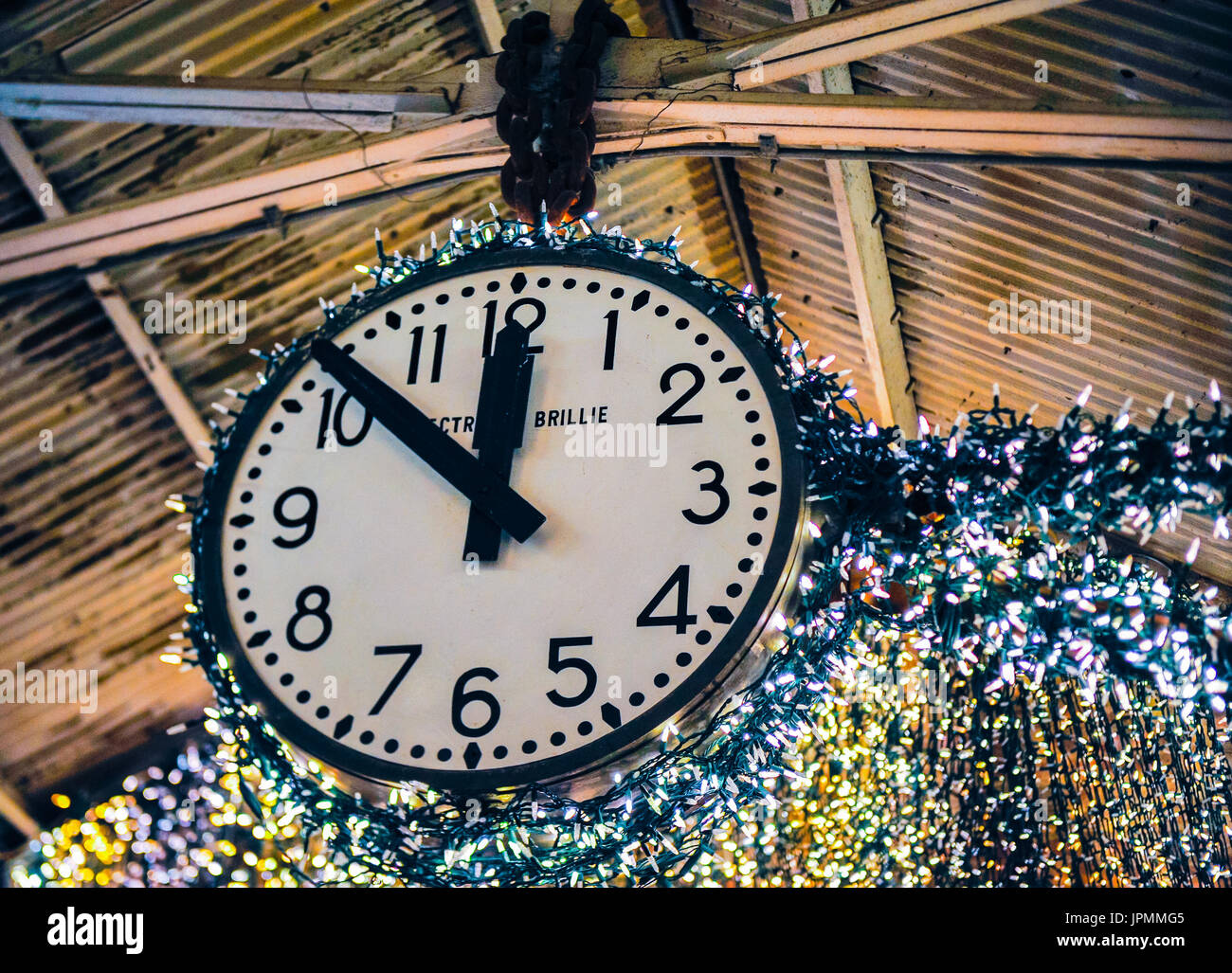 Commercial hanging clocks hi-res stock photography and images - Alamy